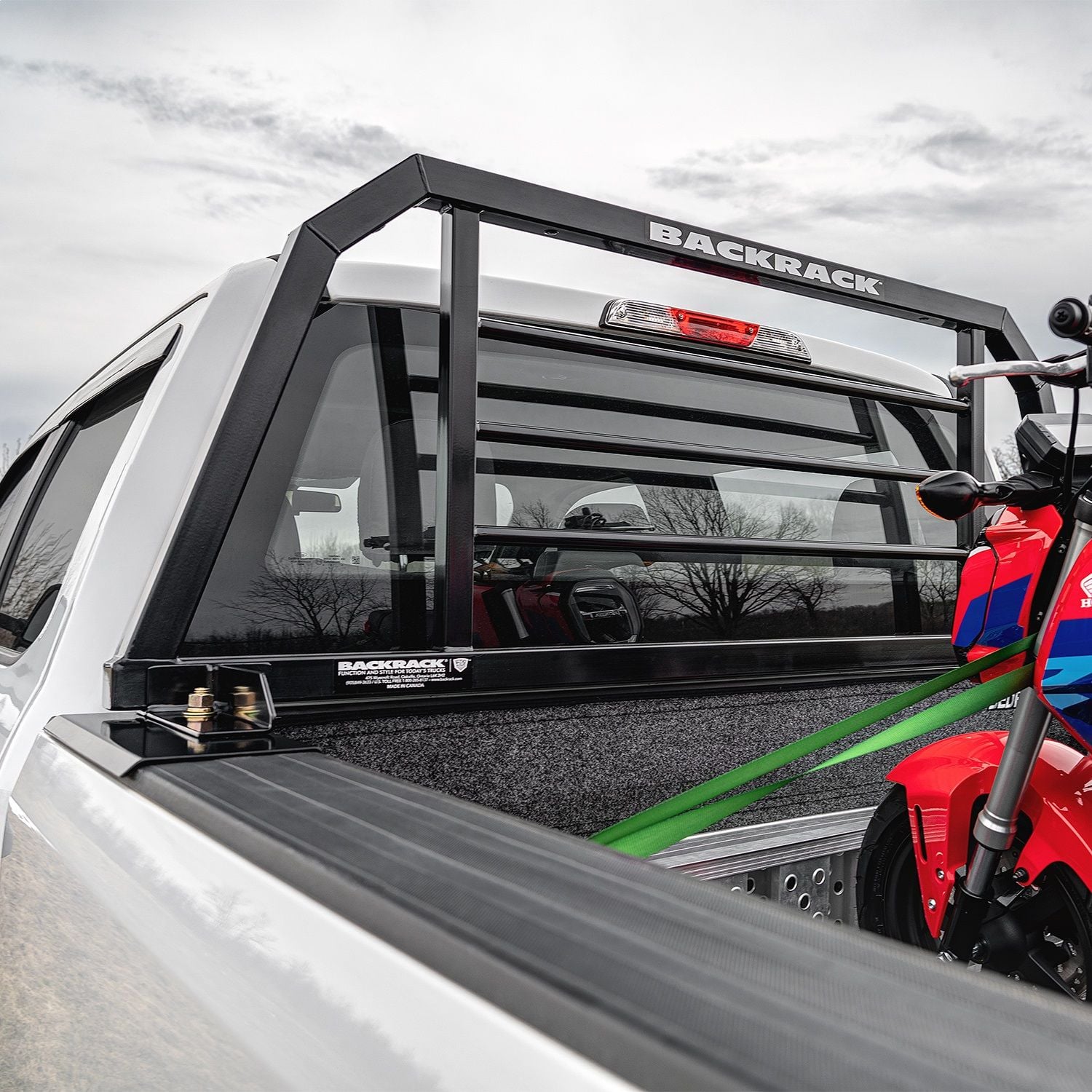 Truck Cab Protector / Headache Rack Backrack SRX702)