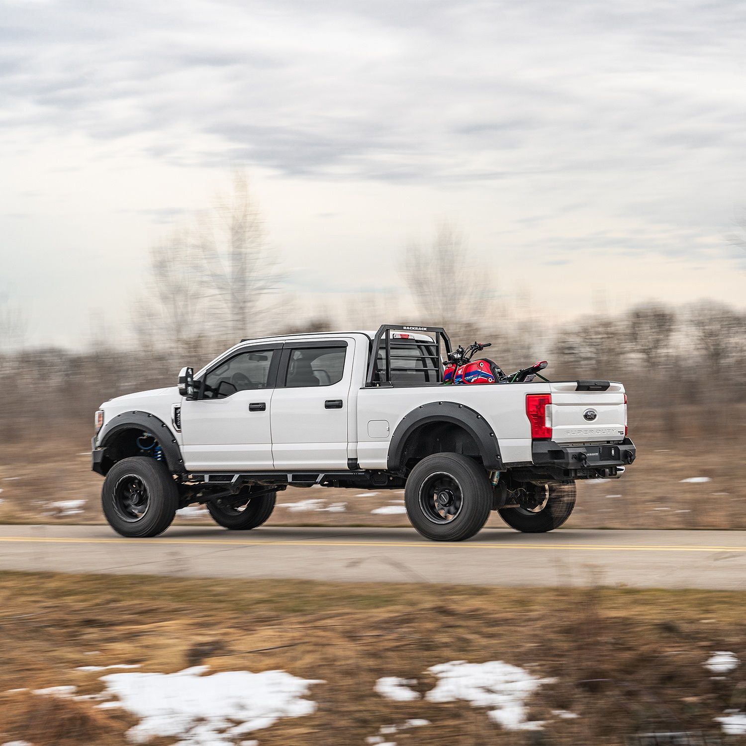 Truck Cab Protector / Headache Rack Backrack SRX702)